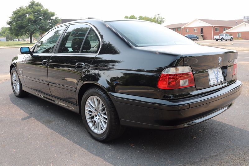 2002 BMW 530i Photos