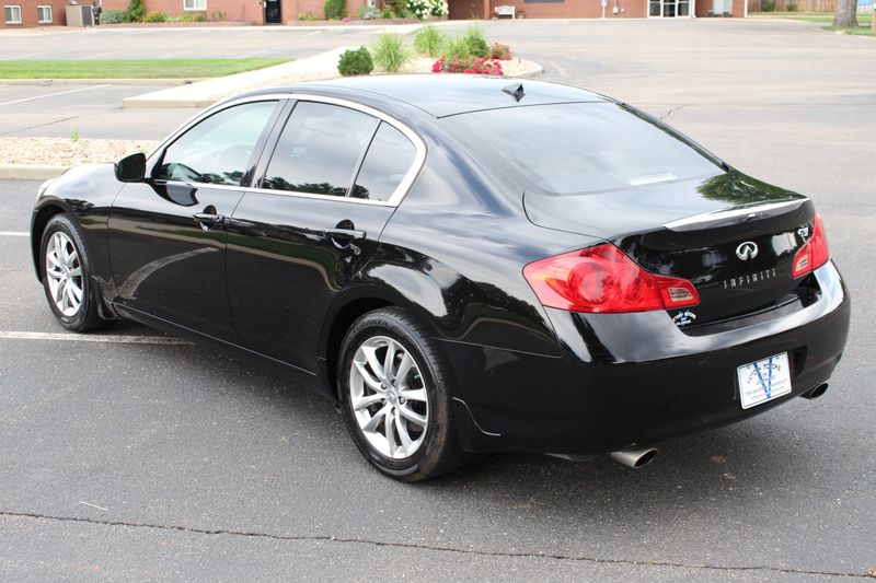 2009 INFINITI G37 Sedan Photos