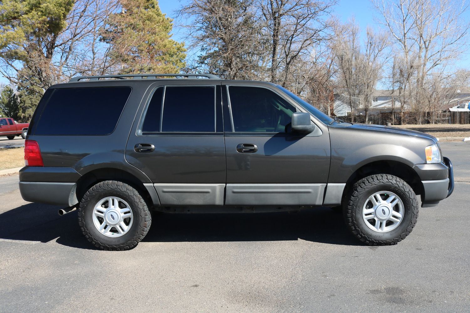 2005 Ford Expedition XLT | Victory Motors of Colorado