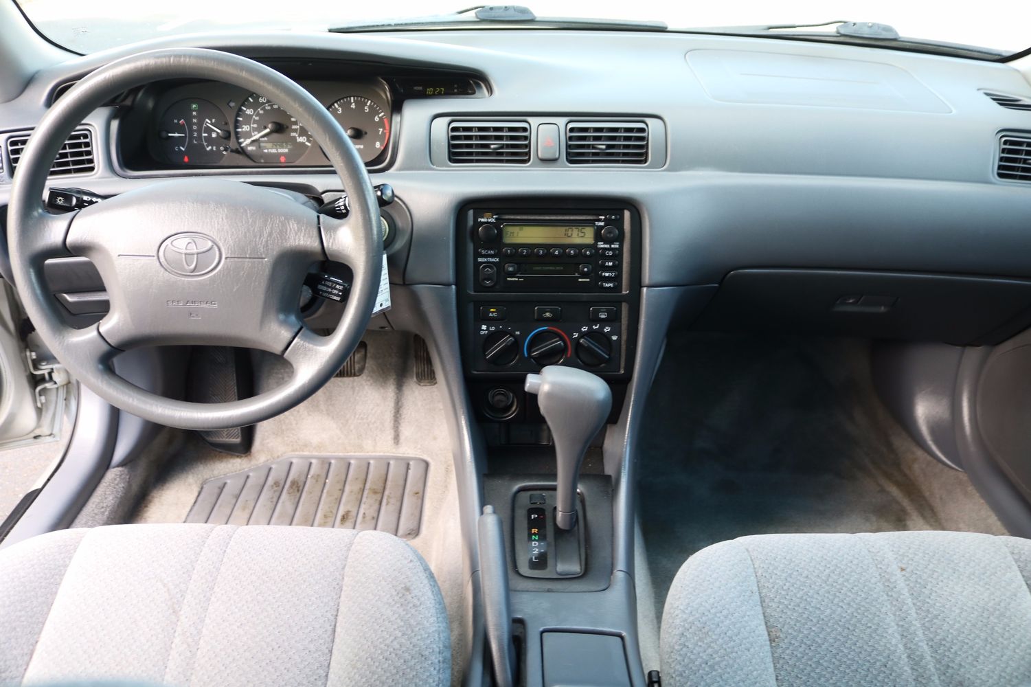 2001 Toyota Camry LE | Victory Motors of Colorado