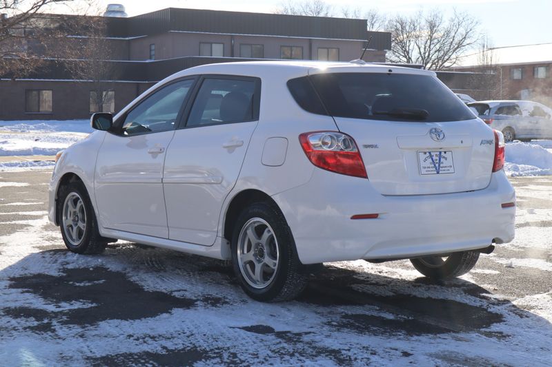 2010 Toyota Matrix Photos