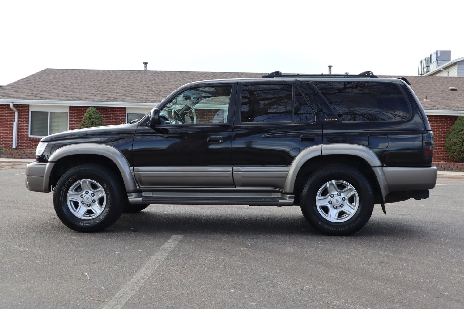 2000 Toyota 4Runner Limited | Victory Motors of Colorado
