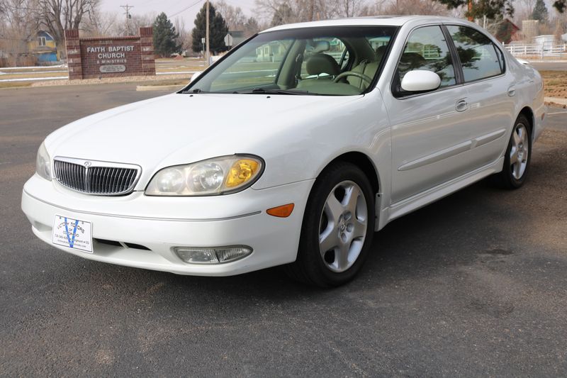 2000 INFINITI I30 Photos