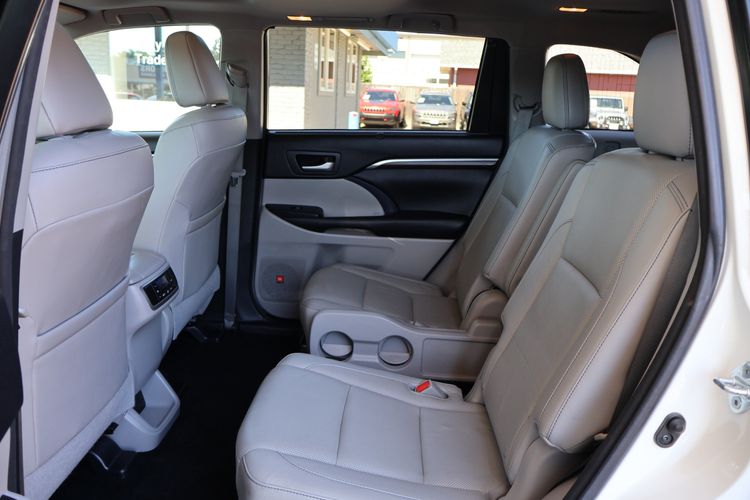 2016 Toyota Highlander Limited | Victory Motors of Colorado