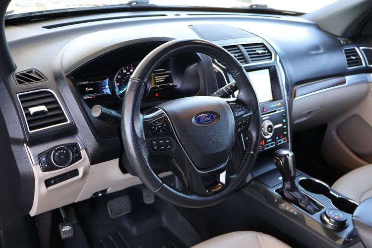 2018 Ford Explorer Limited | Victory Motors of Colorado