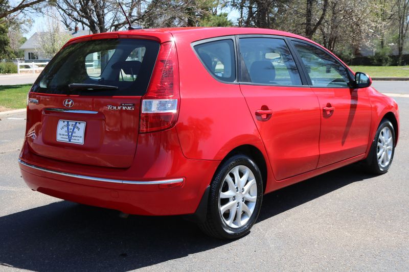 2009 Hyundai Elantra Photos