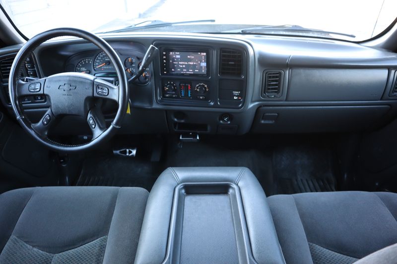 2006 Chevrolet Silverado 2500HD Photos
