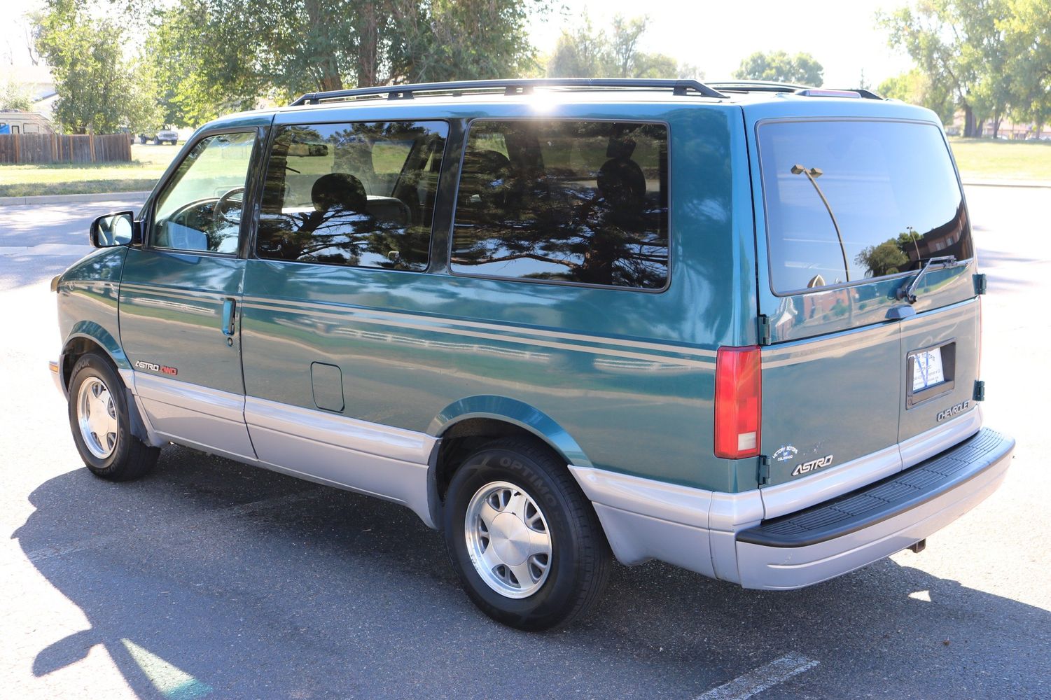 1998 Chevrolet Astro AWD | Victory Motors of Colorado