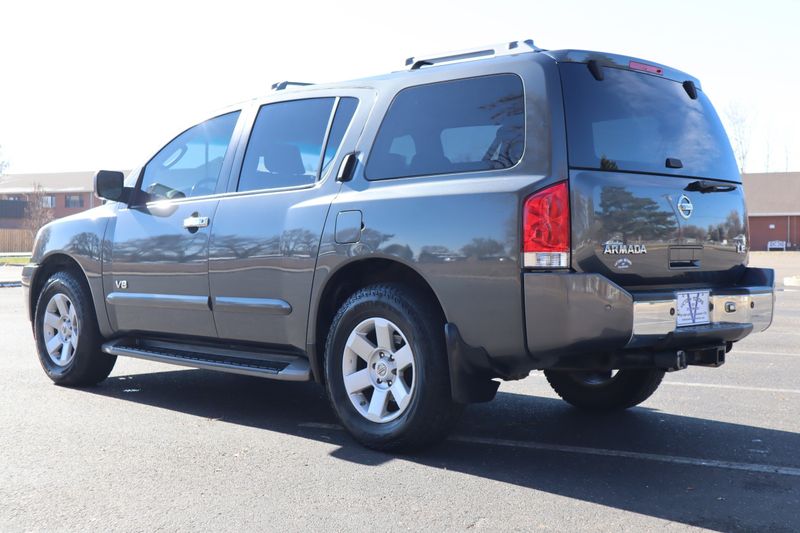 2005 Nissan Armada Photos