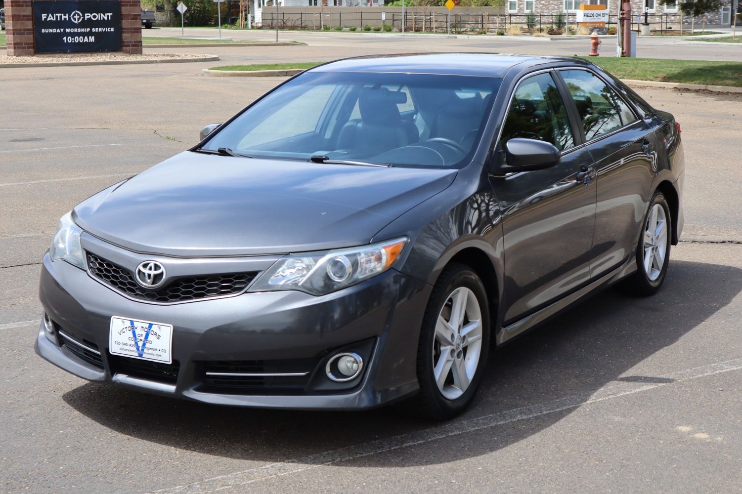 2014 Toyota Camry SE | Victory Motors of Colorado