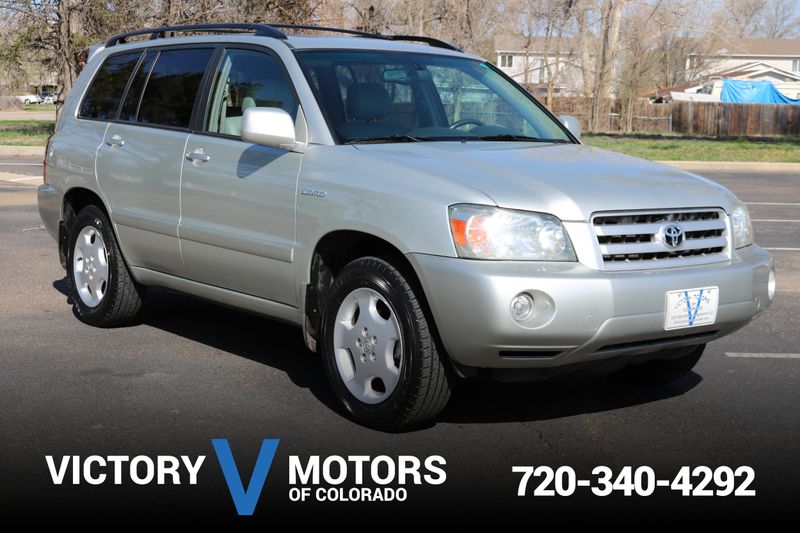 2004 Toyota Highlander Photos