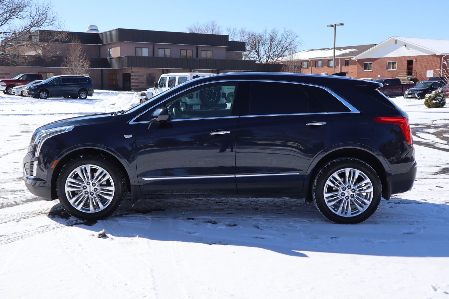 2017 Cadillac XT5 Premium Luxury | Victory Motors of Colorado