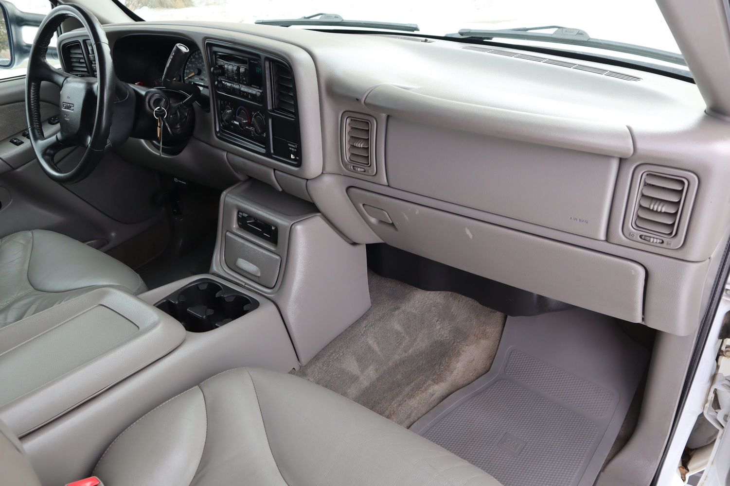 2001 GMC Sierra 2500HD SL | Victory Motors of Colorado