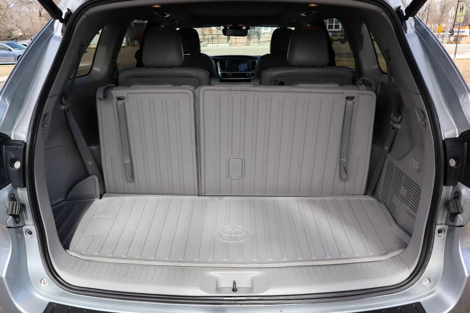 2017 Toyota Highlander Hybrid Limited | Victory Motors of Colorado
