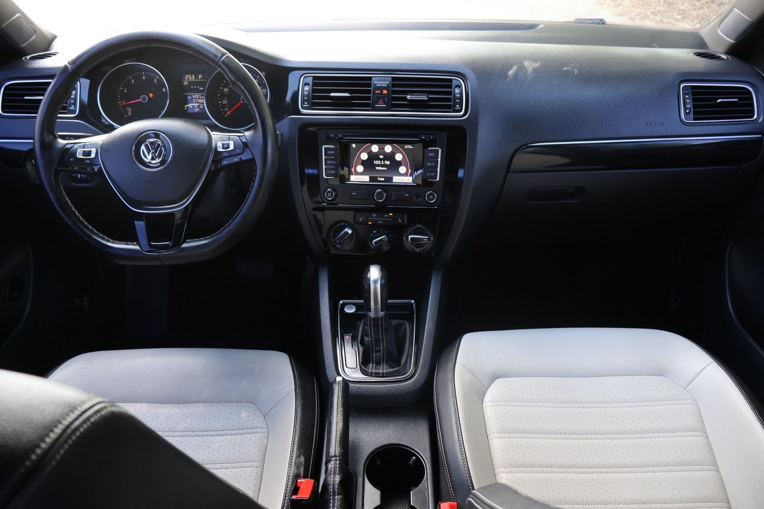 2015 Volkswagen Jetta SE PZEV | Victory Motors of Colorado