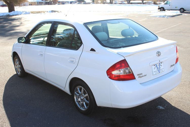 2001 Toyota Prius | Victory Motors of Colorado
