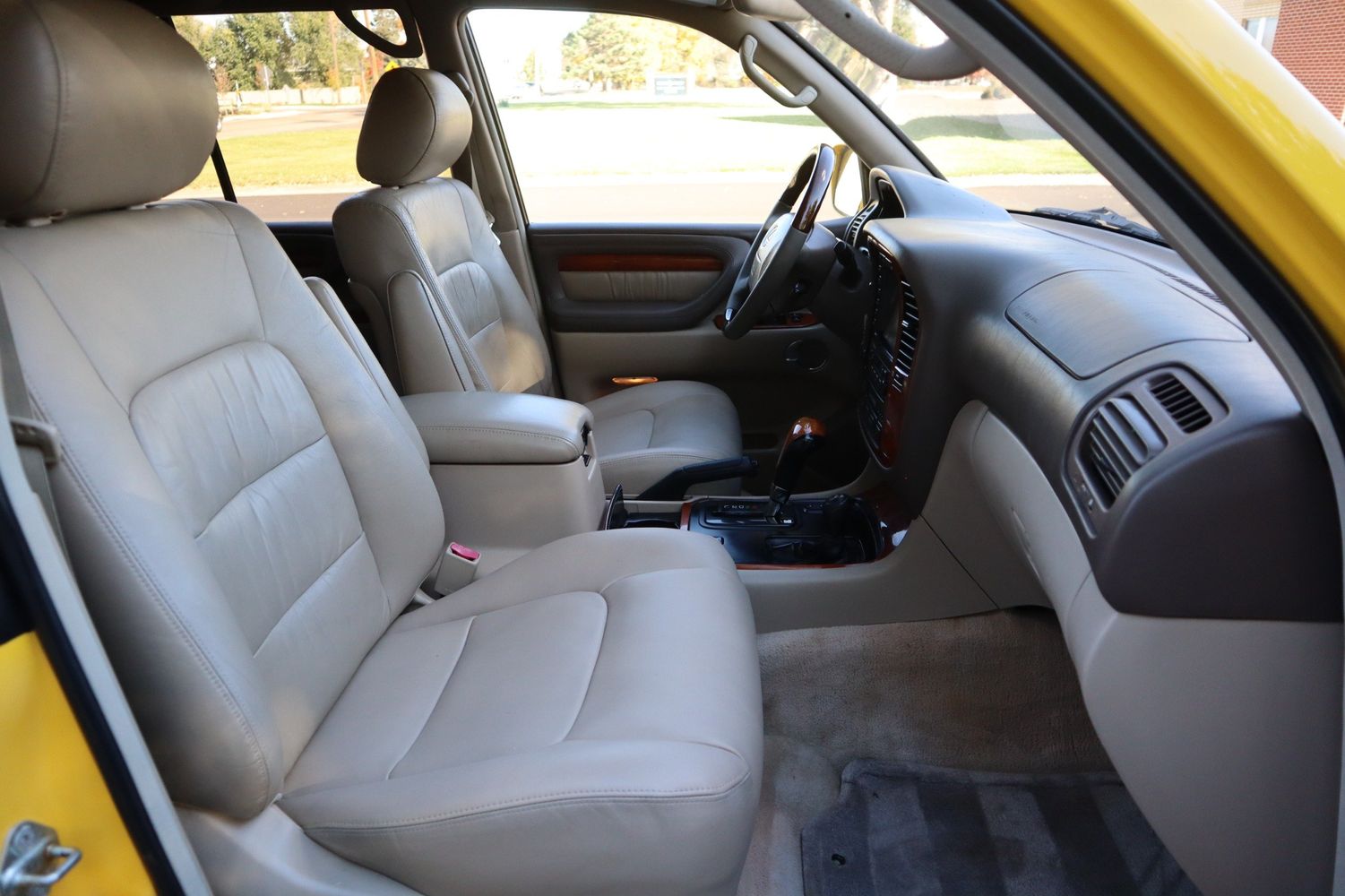 2001 Lexus LX 470 Base | Victory Motors of Colorado