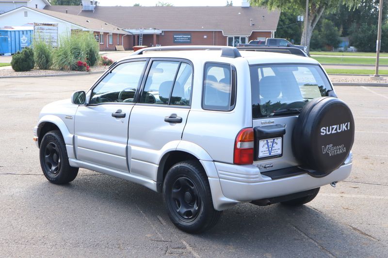 1999 Suzuki Grand Vitara Photos