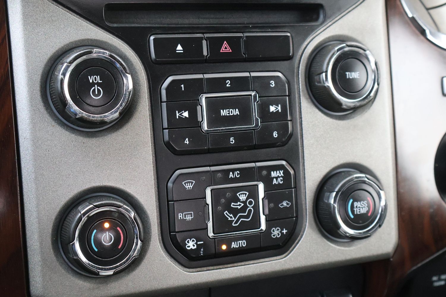 2015 Ford F-350 Super Duty Lariat | Victory Motors of Colorado