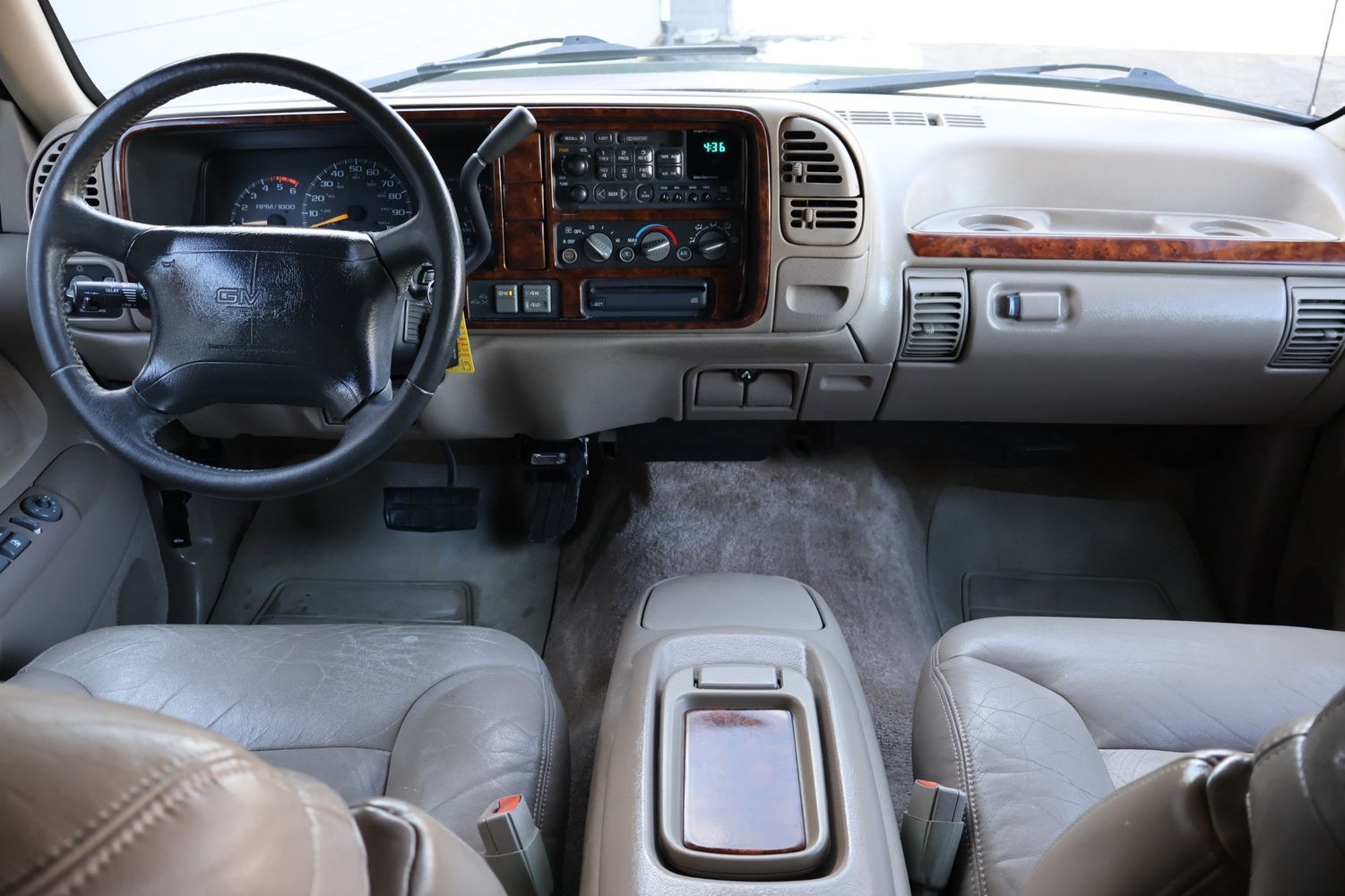 1996 GMC Suburban K2500 | Victory Motors of Colorado