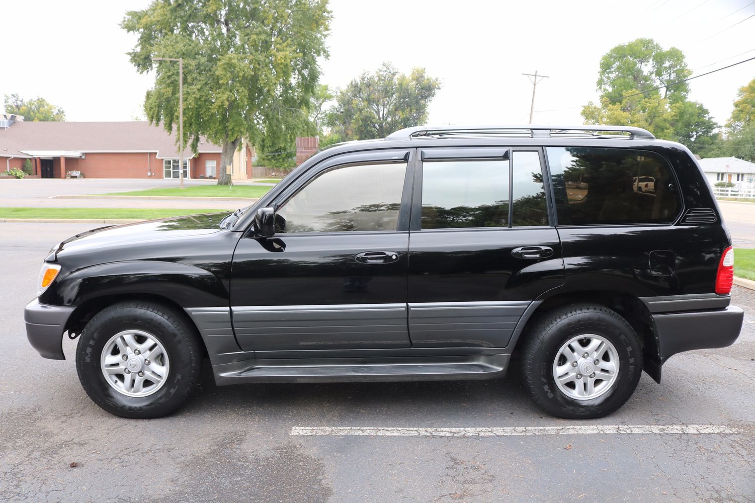 1998 Lexus LX 470 4WD | Victory Motors of Colorado