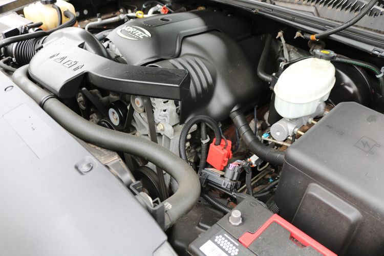 2005 GMC Sierra 1500 Denali | Victory Motors of Colorado