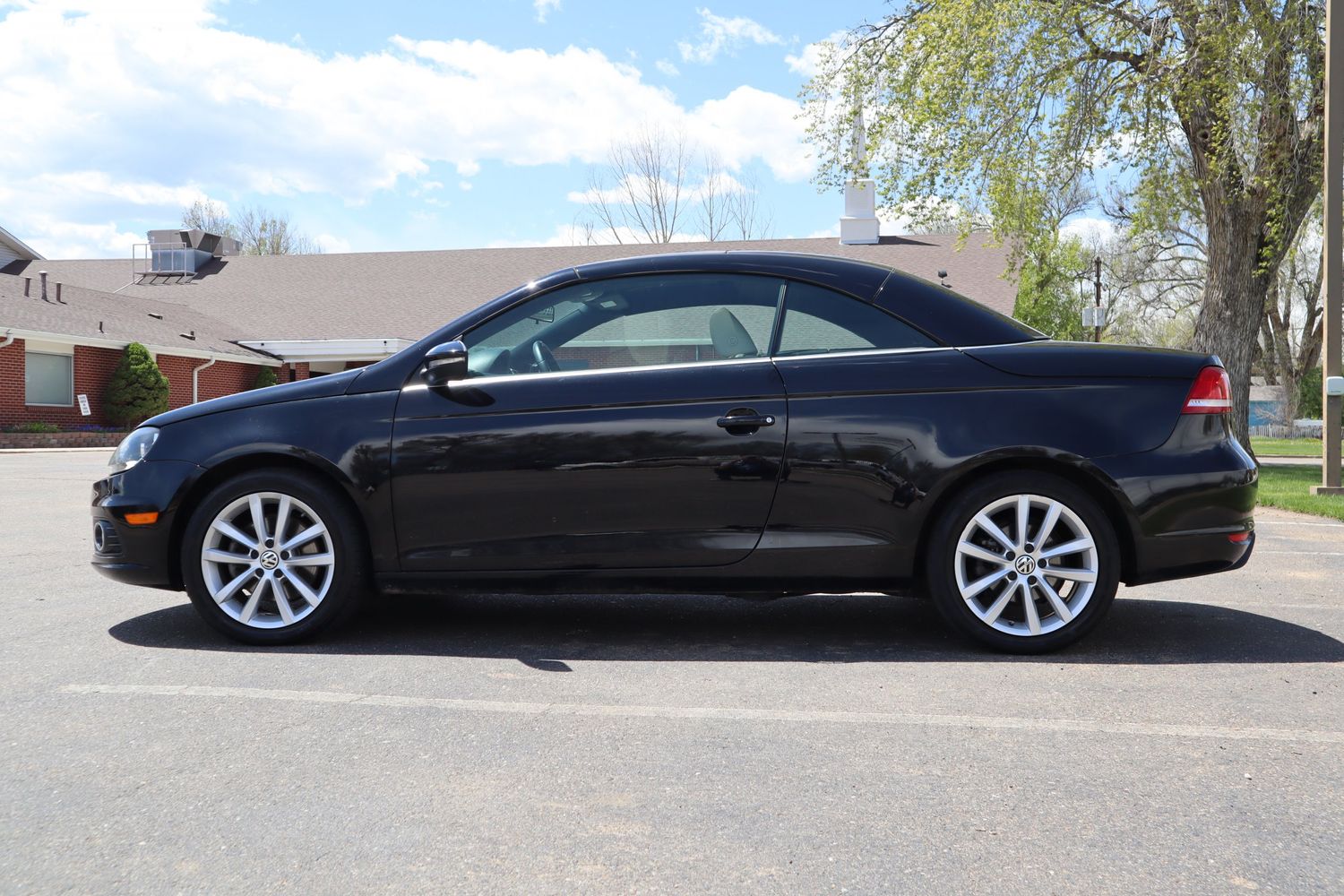 2012 Volkswagen Eos Komfort SULEV | Victory Motors of Colorado