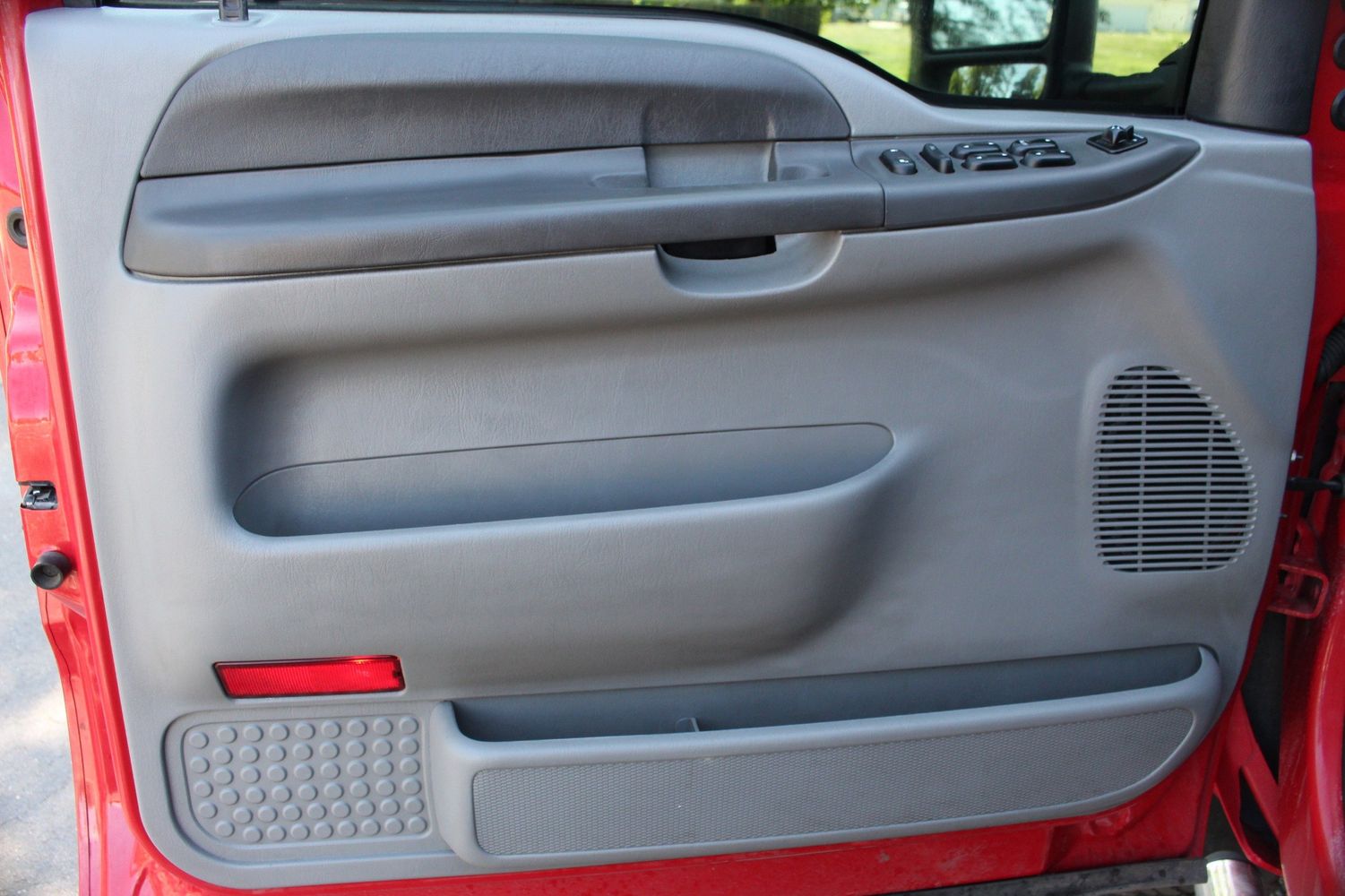 2002 Ford F-250 Super Duty XLT | Victory Motors of Colorado