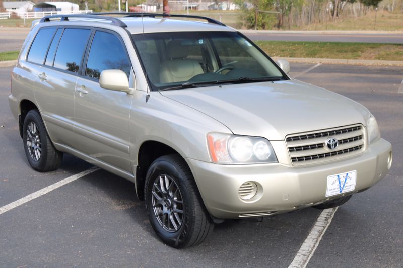 2002 Toyota Highlander Photos