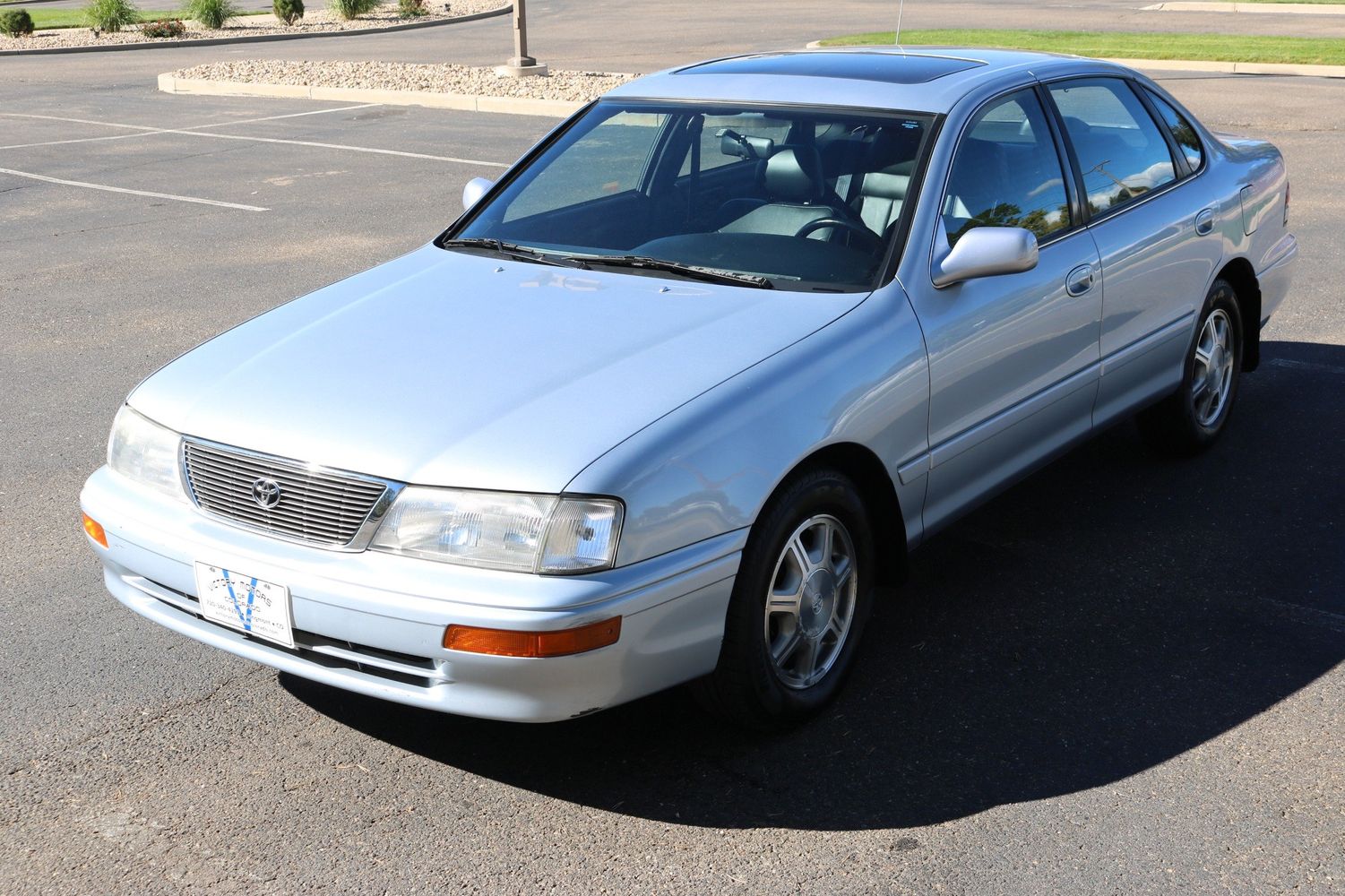 1995 Toyota Avalon XLS | Victory Motors of Colorado