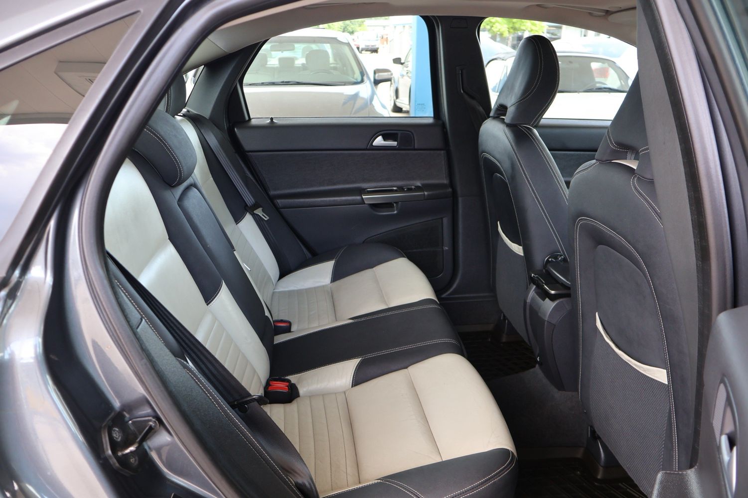 2010 Volvo S40 T5 R-Design | Victory Motors of Colorado