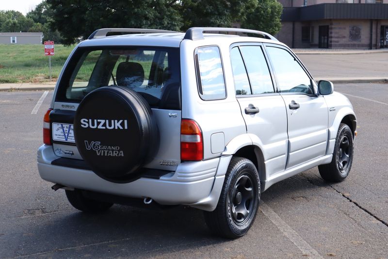 1999 Suzuki Grand Vitara Photos