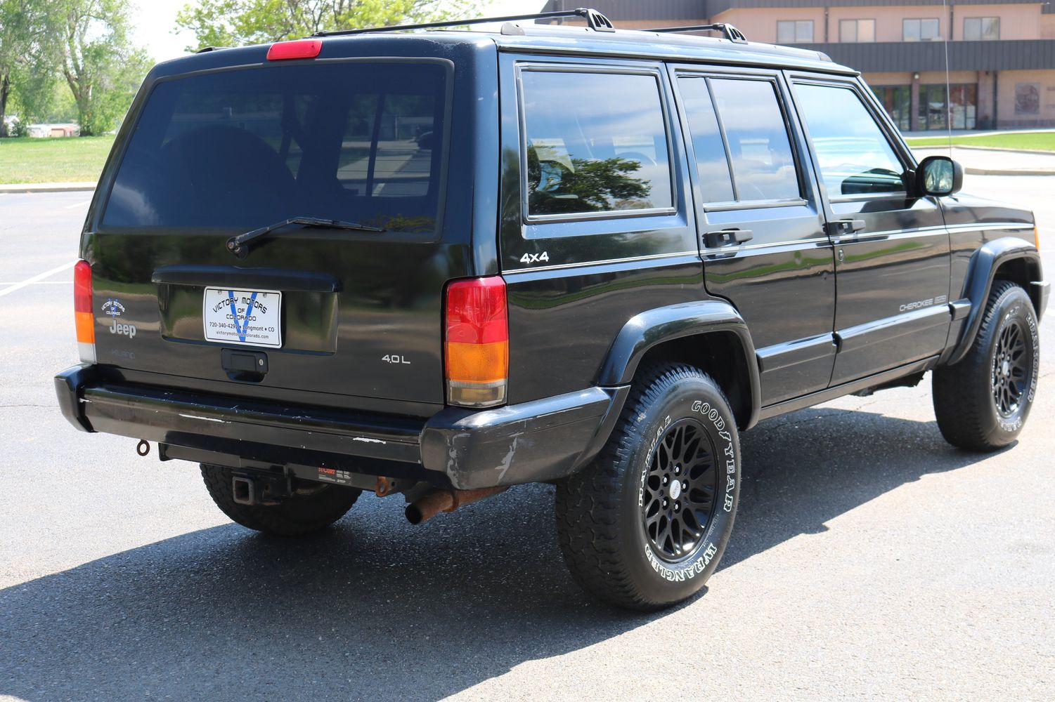 1997 Jeep Cherokee Country | Victory Motors of Colorado