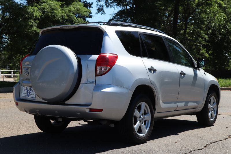 2007 Toyota RAV4 Photos