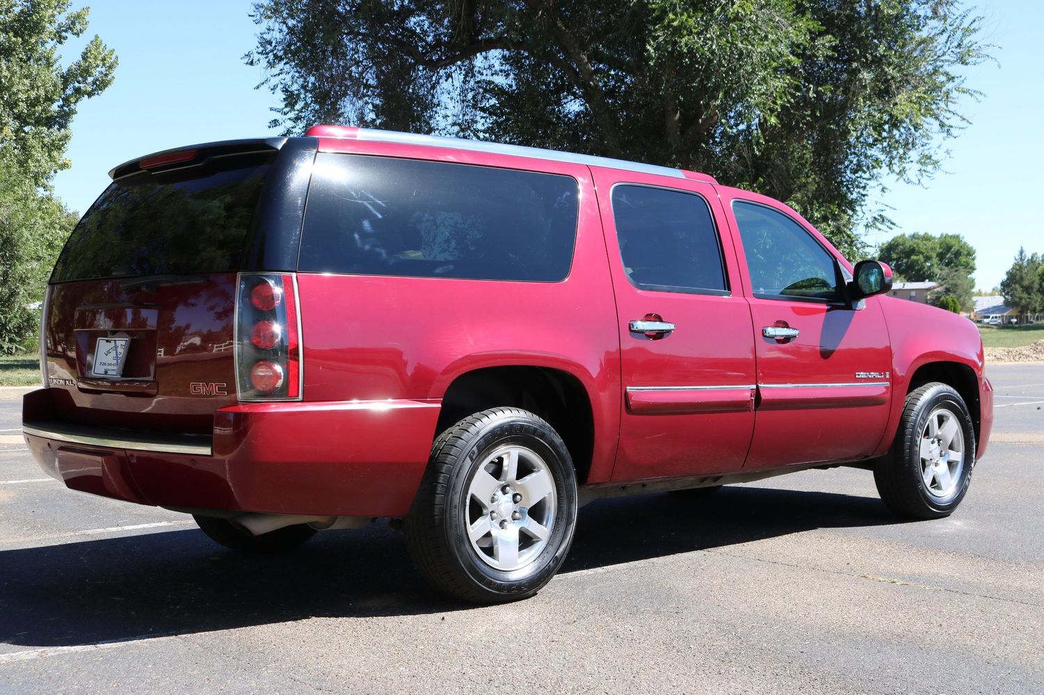 2007 GMC Yukon XL Denali | Victory Motors of Colorado