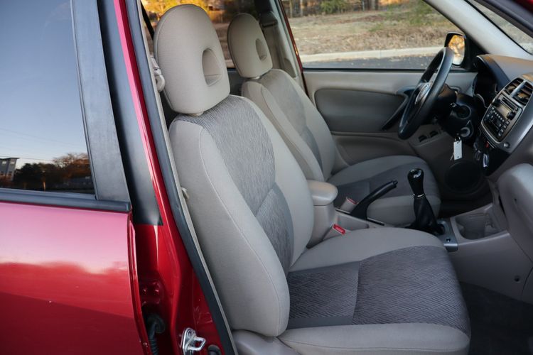 2002 Toyota RAV4 | Victory Motors of Colorado