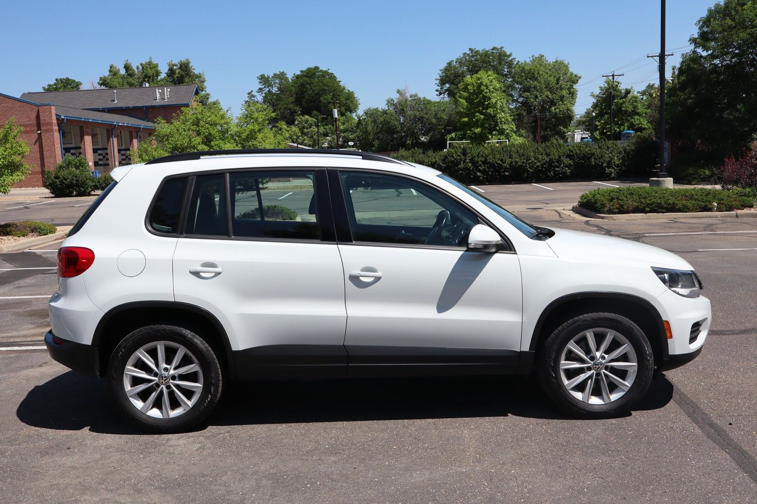 2017 Volkswagen Tiguan 2.0T Limited S 4Motion | Victory Motors of Colorado