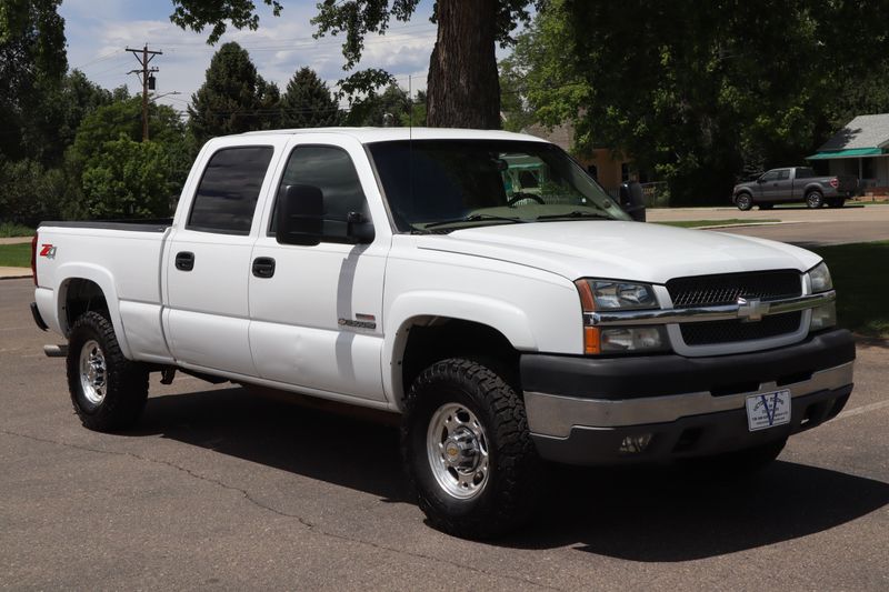 2003 Chevrolet Silverado 2500HD Photos