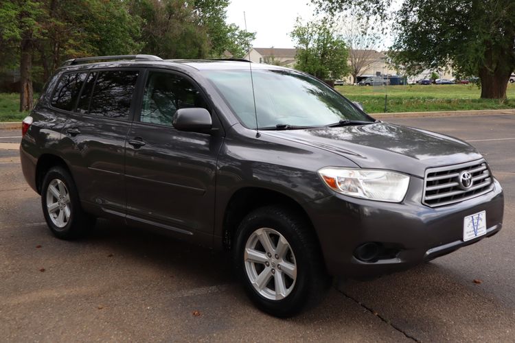 2010 Toyota Highlander Base | Victory Motors of Colorado
