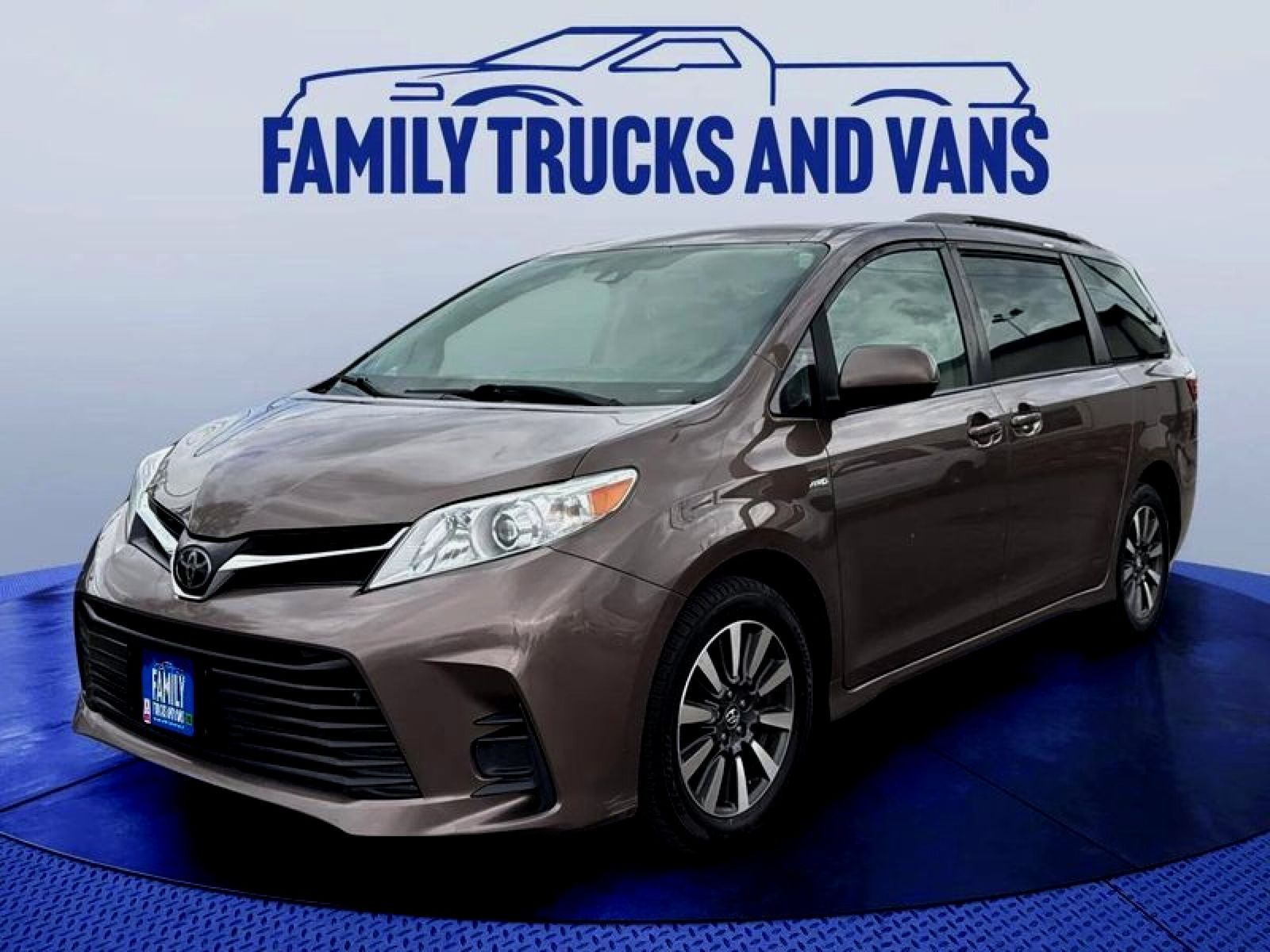 2020 Toyota Sienna LE 7-Passenger | Family Trucks and Vans