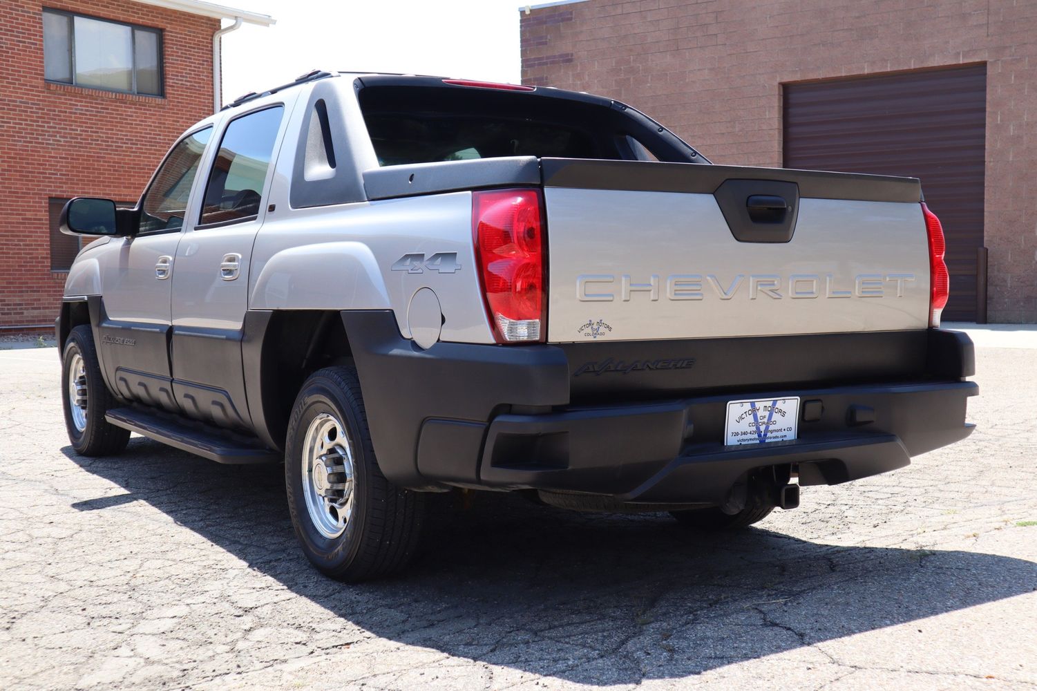 2005 Chevrolet Avalanche 2500 LT | Victory Motors of Colorado