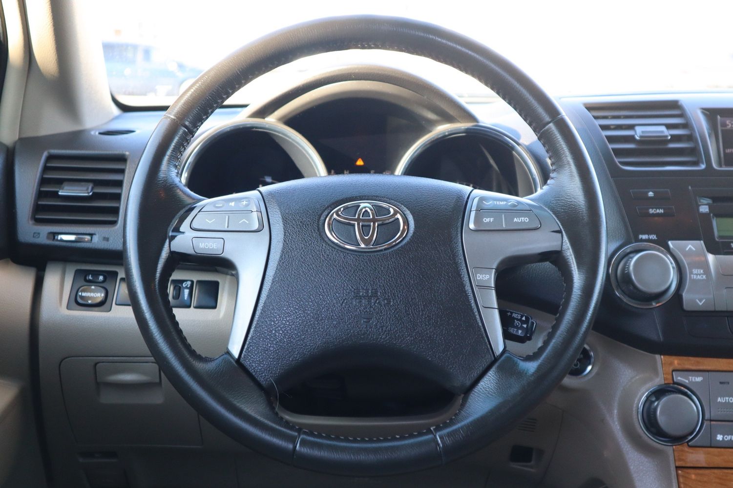 2008 Toyota Highlander Hybrid Base | Victory Motors of Colorado