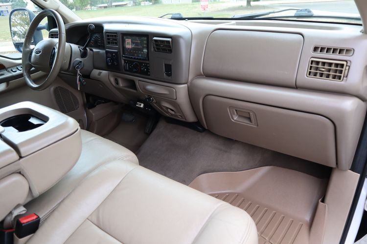 2004 Ford F-350 Super Duty Lariat | Victory Motors of Colorado