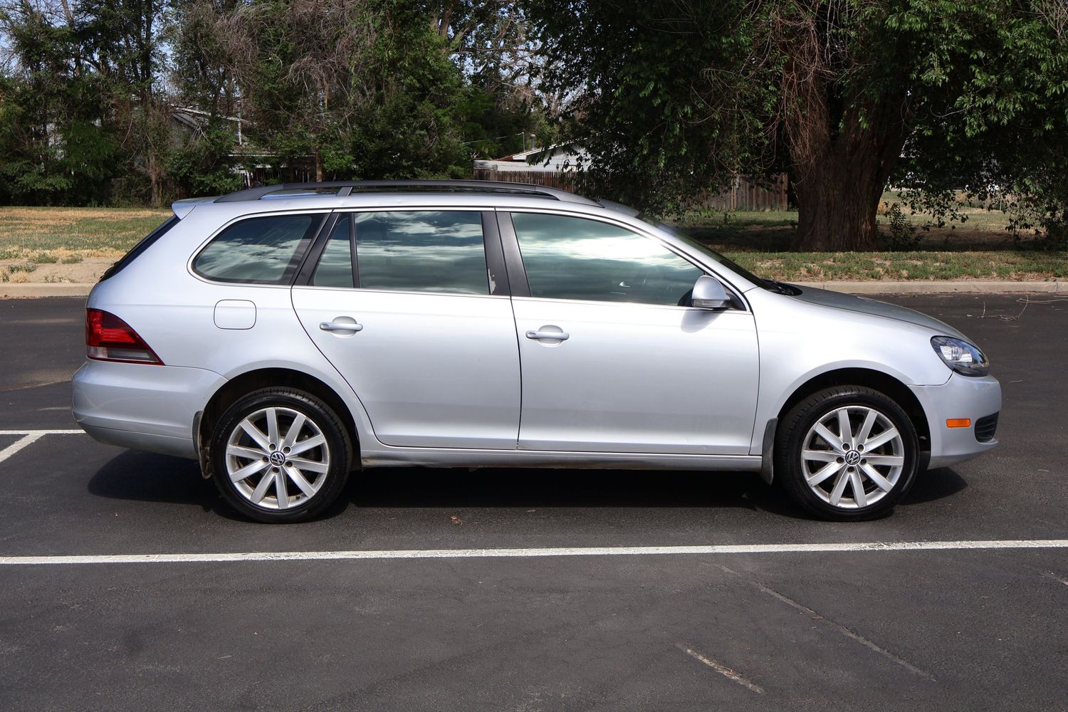 2011 Volkswagen Jetta SportWagen TDI | Victory Motors of Colorado