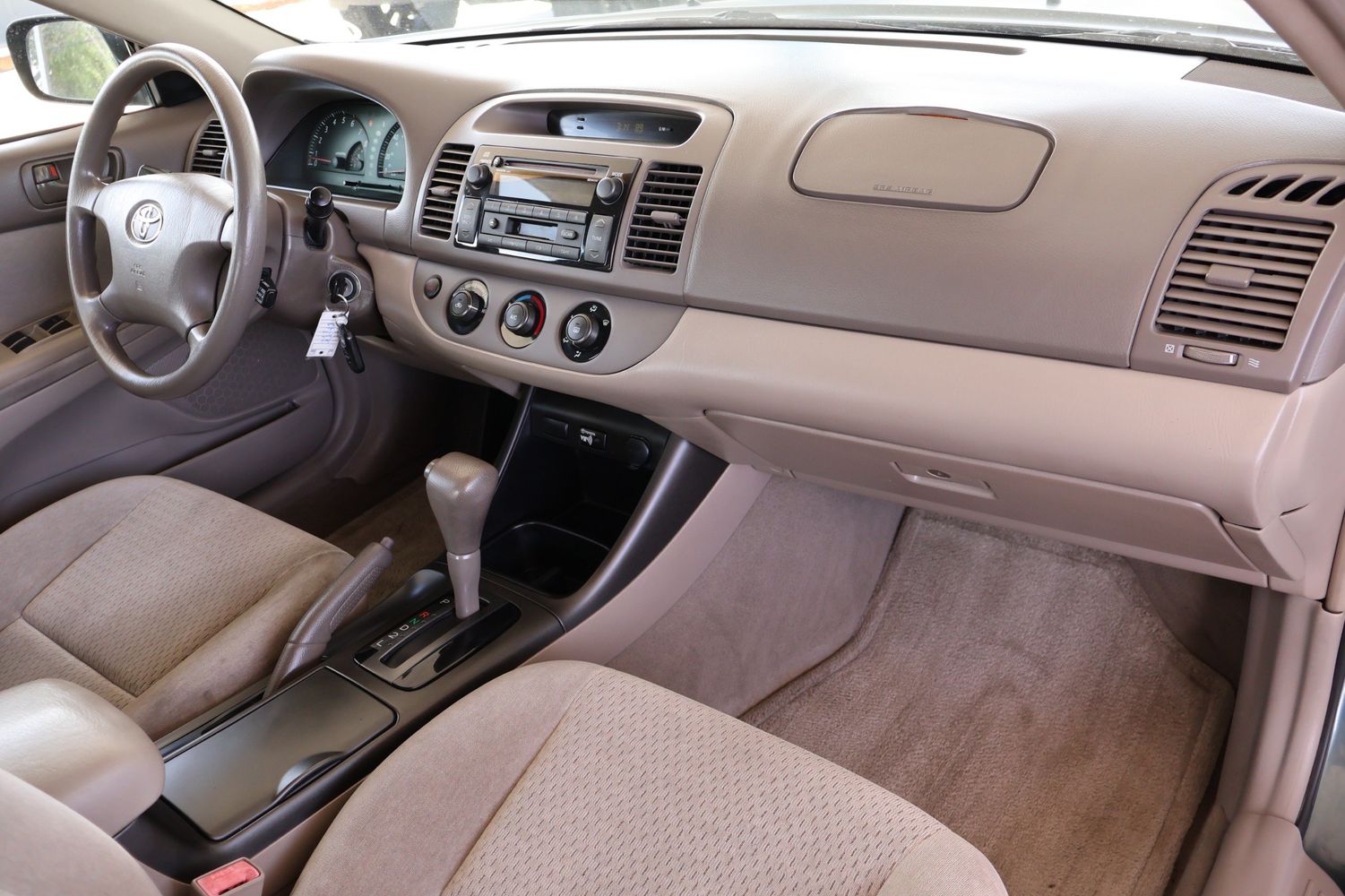 2002 Toyota Camry SE | Victory Motors of Colorado