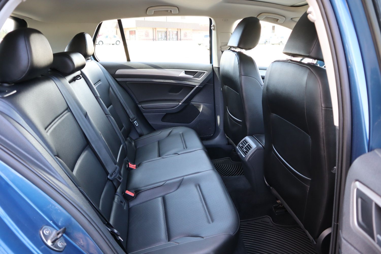 2016 Volkswagen Golf | Victory Motors of Colorado