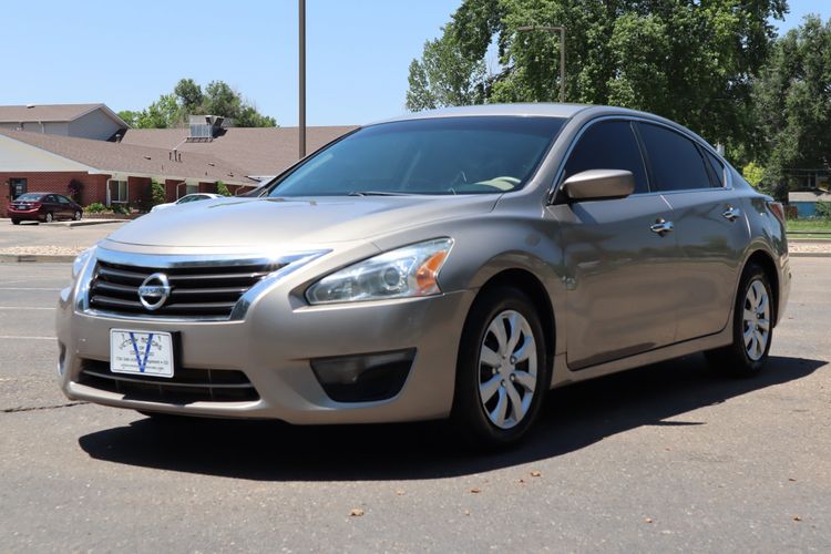 2014 Nissan Altima 2.5 SV | Victory Motors of Colorado