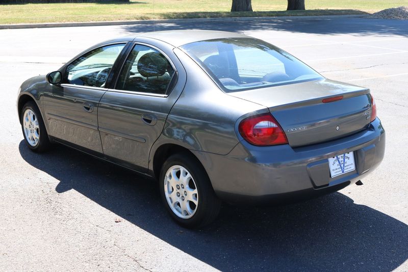 2004 Dodge Neon Photos