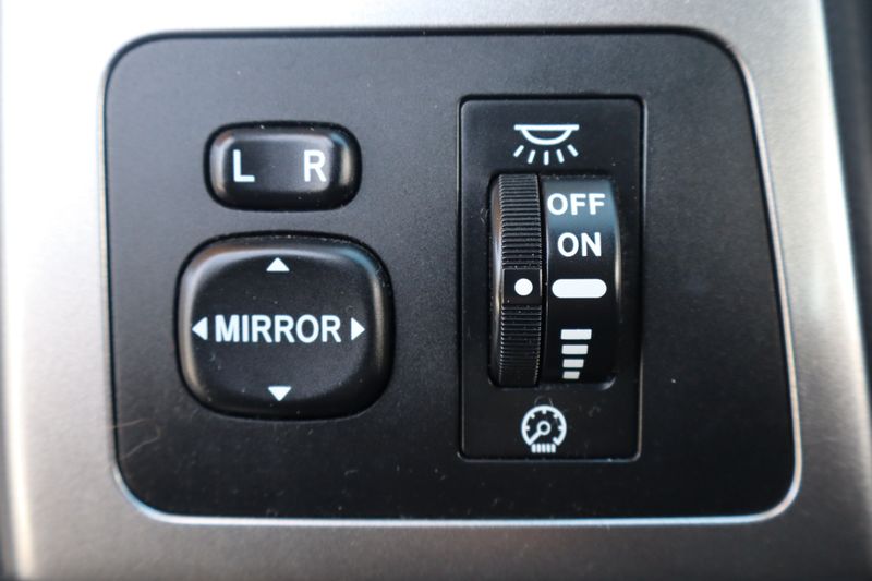 2003 Toyota Matrix Photos
