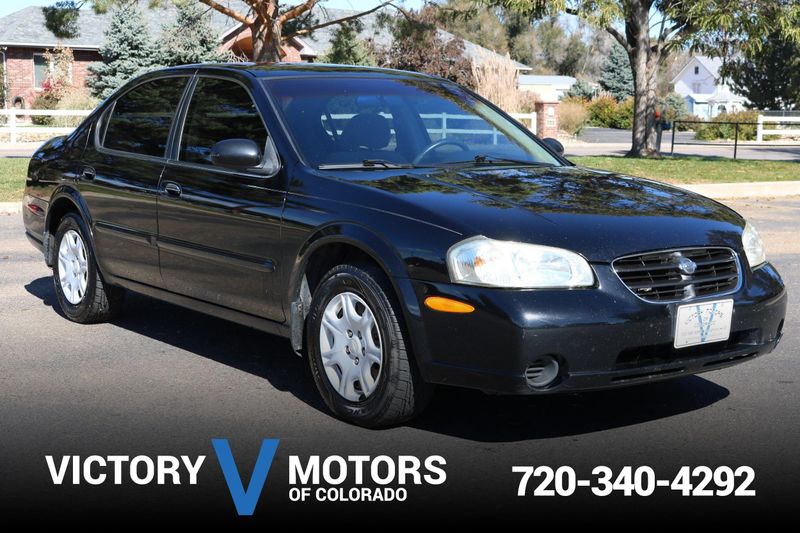 2000 Nissan Maxima Photos